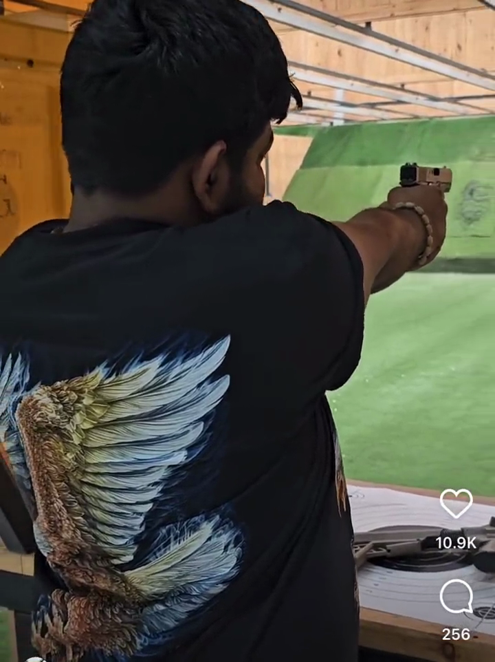 Monu Manesar spotted with guns in Thailand - Hindutva Watch